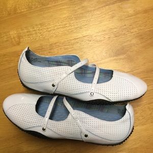 Privo | Shoes | Nwot Prvo 2 Strap White Maryjane Flats | Poshmark